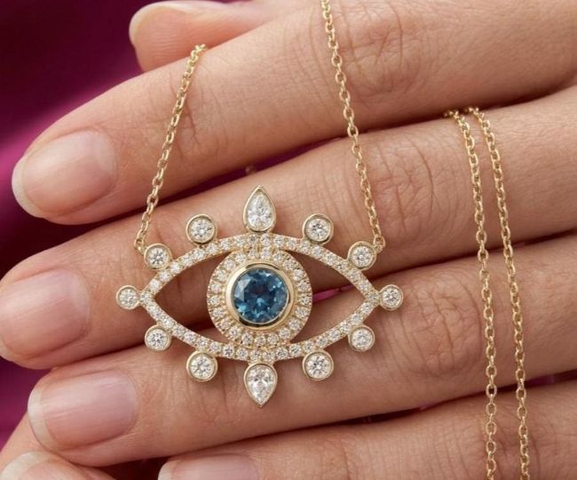 Evil Eye Locket Designs: बेटि‍यों को ग‍िफ्ट में दें ये सबसे खूबसूरत और ...