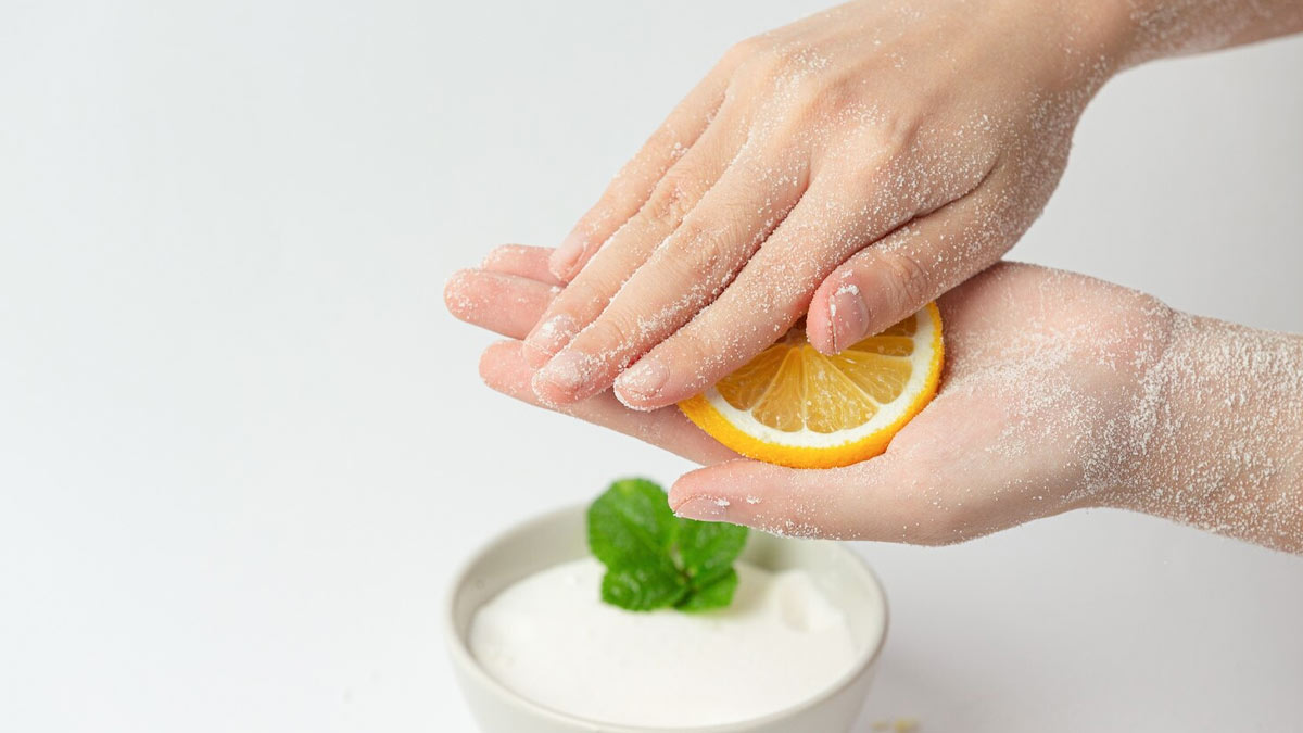 Rough Hand Home Remedy: गर्मियों में हथेलियां हो गई हैं खुरदरी? मलाई का ...