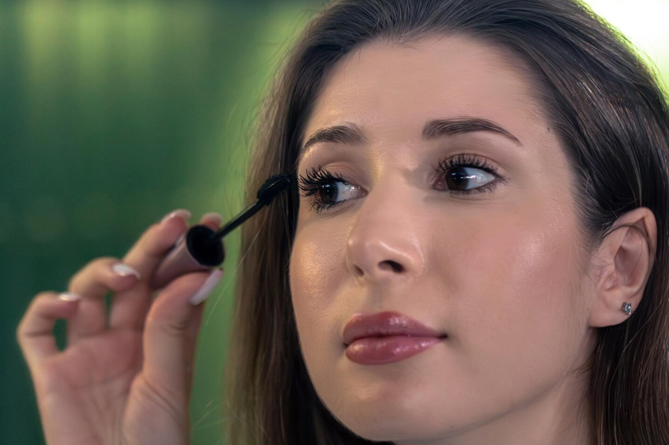 Tips for Thick and Long Eyelashes: नकली पलकें लगाने के बजाय अपनी ...