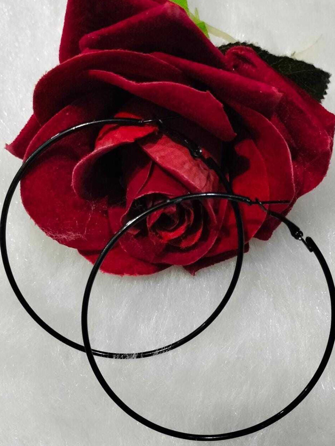 Circle Earring Designs: हर फेस शेप पर सुंदर लगेंगे सर्कल इयररिंग्स ...