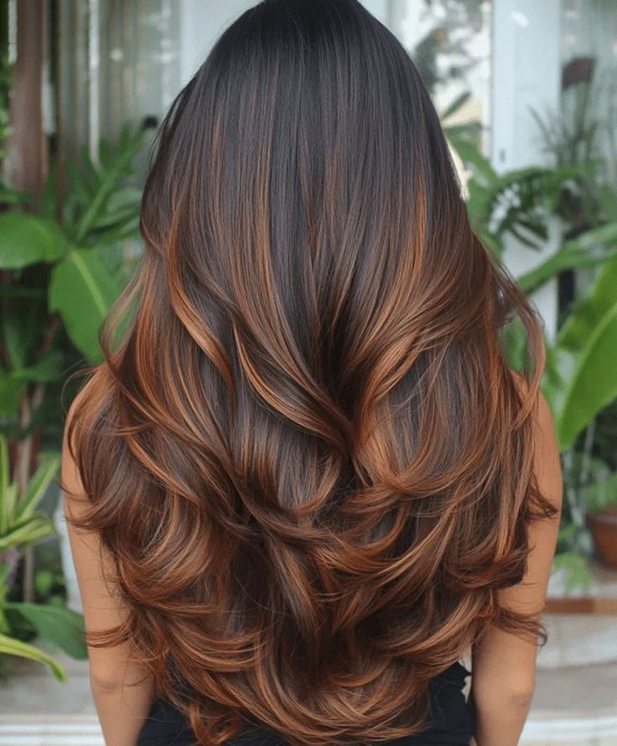 बालों के नेचुरल रंग से मेल खाते हैं ये Trending Hair Colours, देते हैं ...