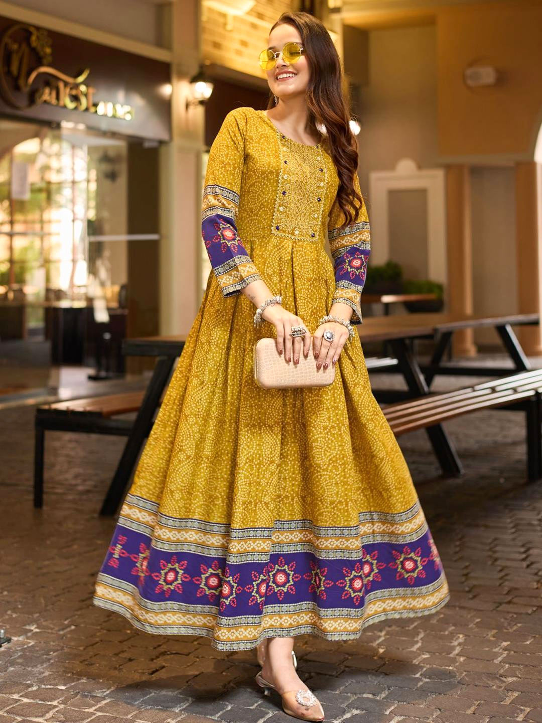 Frock Suit Designs: सिंपल सोबर लुक के लिए स्टाइल करें फ्रॉक सूट, जानें ...