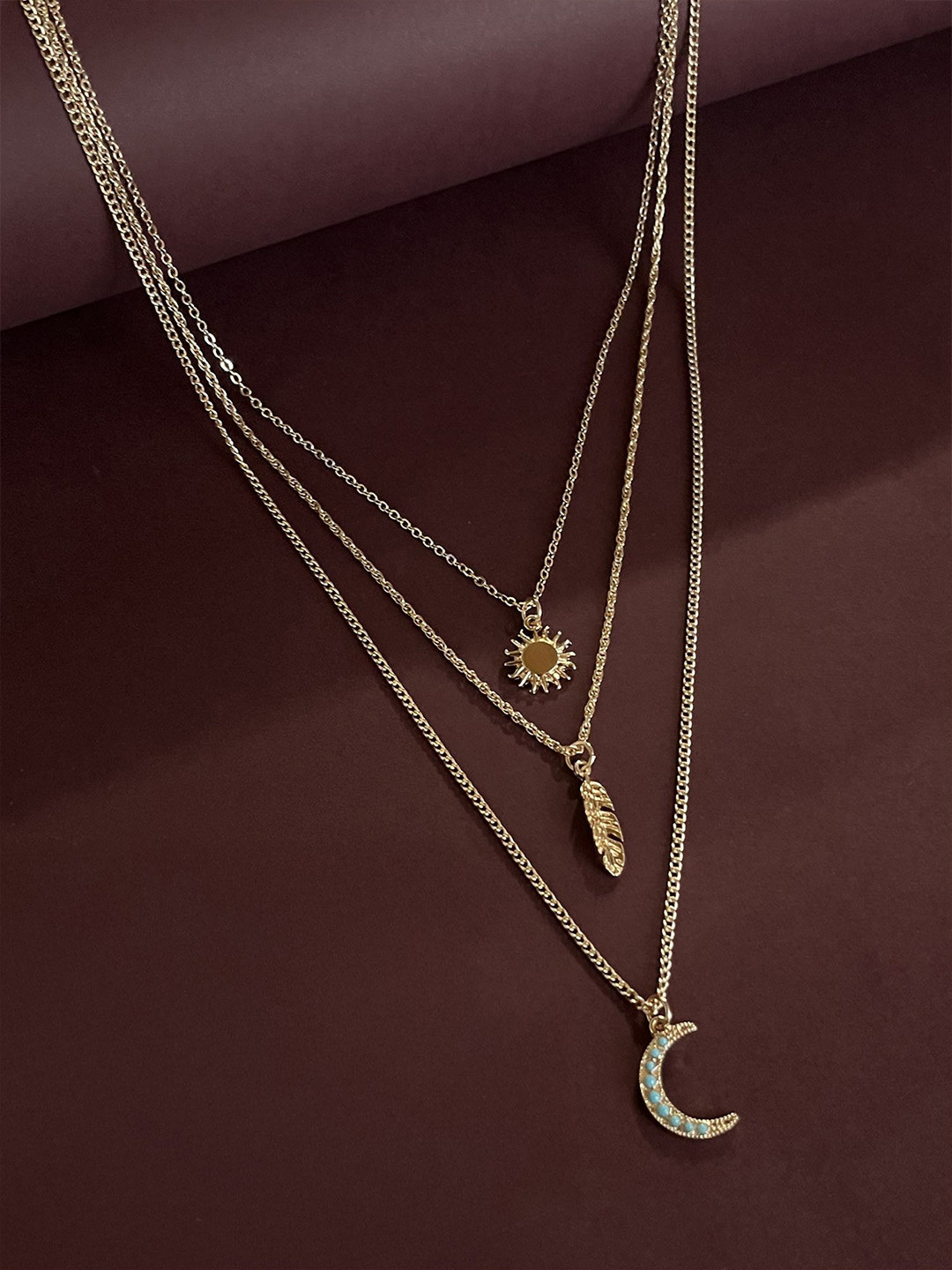 Layered Necklace Styles: वर्किंग वुमन को क्लासी लुक देंगे ये 5 लेयर्ड ...