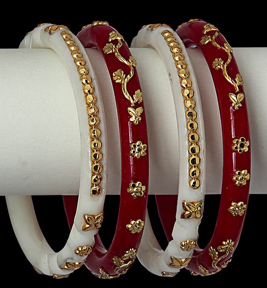 बंगाली महिलाओं की पहली पसंद हैं Shankha Pola Bangles, आप भी देखें ...