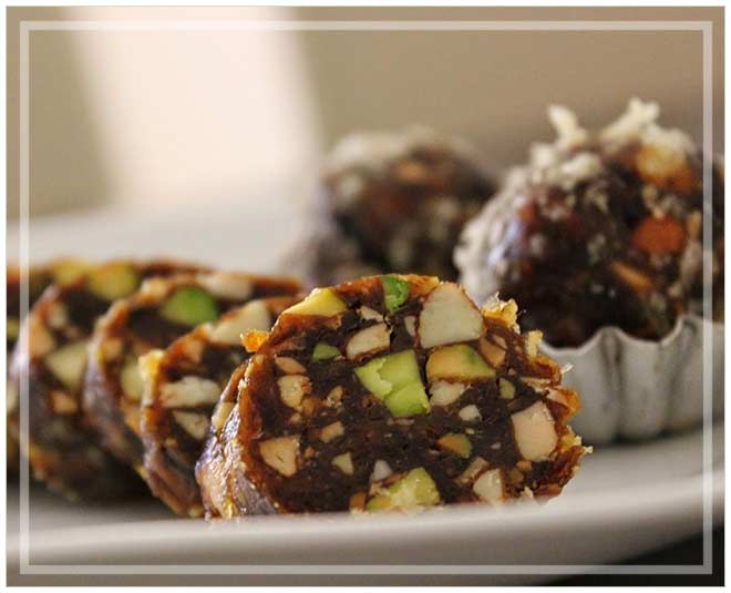 Date Burfi Recipe in Hindi: Homemade Tips to Delicious Khajur Burfi ...