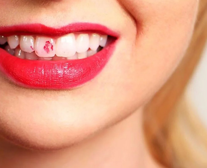 Beware Ladies! These Makeup Mistakes Can Ruin Your Whole Look | Herzindagi