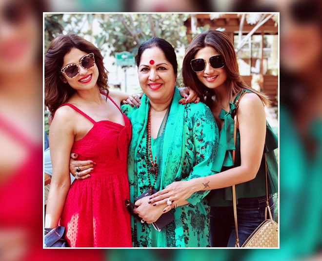 International Siblings Day Couple Dance Of Two Bollywood Star Sisters ...