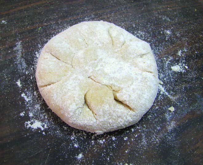 Prepare Yummy And Healthy Paneer Stuffed Kulchas At Home With This ...