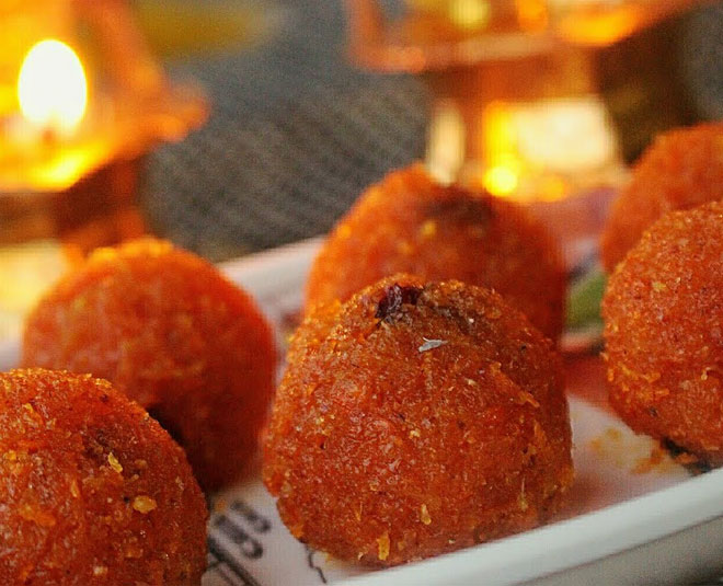 How to Make Carrot Gajar Ke Ladoo at Home Easy Recipe-गाजर के लड्डू घर ...