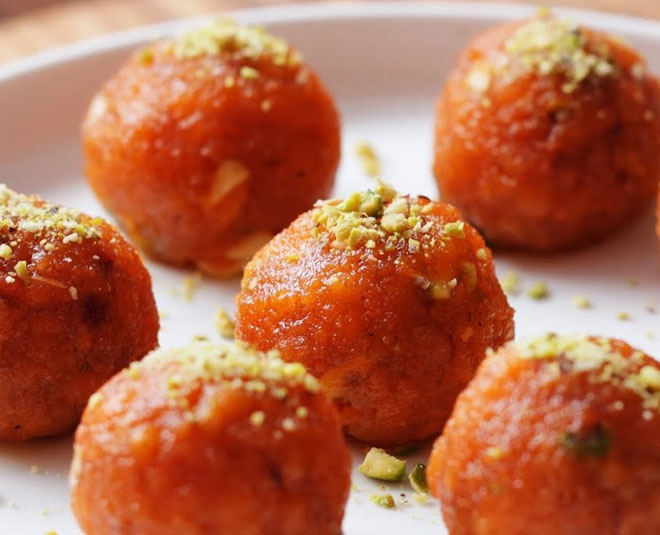 How to Make Carrot Gajar Ke Ladoo at Home Easy Recipe-गाजर के लड्डू घर ...