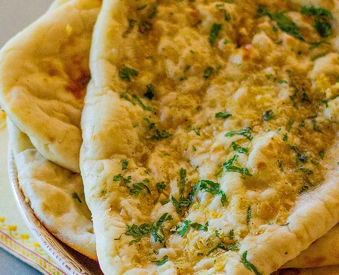 Butter Garlic Naan Recipe: Easy And Quick Garlic Naan To Make At Home