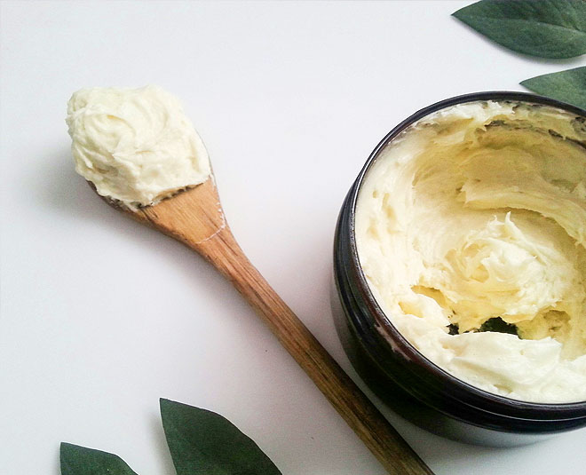 Make Your Legs Smooth And Shiny Like Bollywood Divas! | Herzindagi