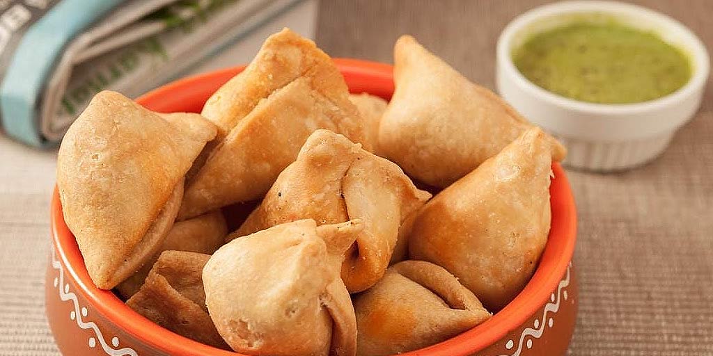 Snack On These Crispy, Delicious Corn And Paneer Mini Samosas -Snack On ...