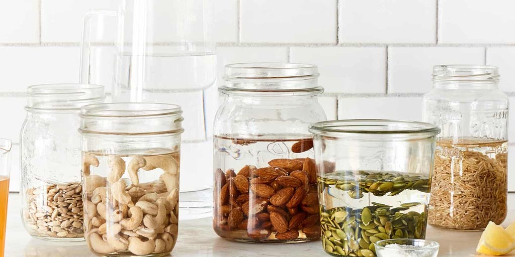 Keep 5 Diseases At Bay, Eat These 5 Things Soaked Overnight In The ...