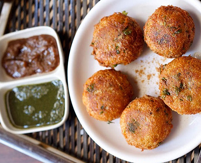 Easy Aloo Paneer Kofta Recipe For The Navratri Season-Easy Aloo Paneer ...