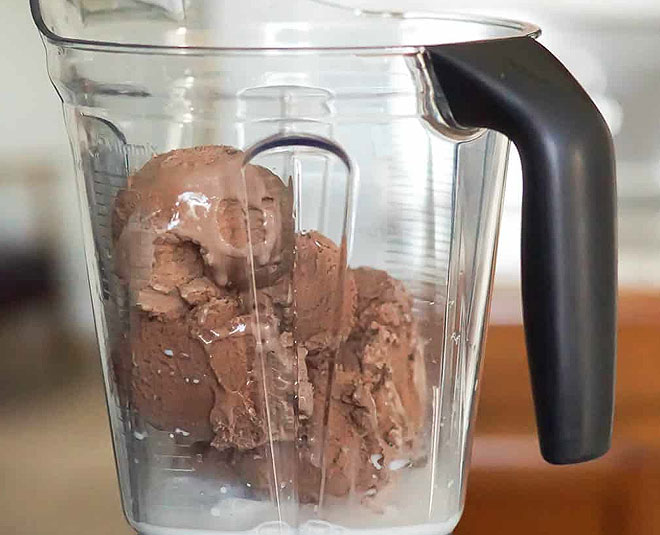 Love Oreo? Prepare This Lip Smacking Oreo Coffee Milkshake By Using ...