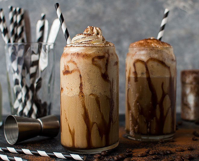 Love Oreo? Prepare This Lip Smacking Oreo Coffee Milkshake By Using ...
