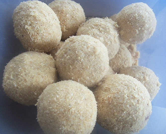Navratri Special: Easy Recipe for Sabudana Ladoo-नवरात्रि में कुछ मीठा ...