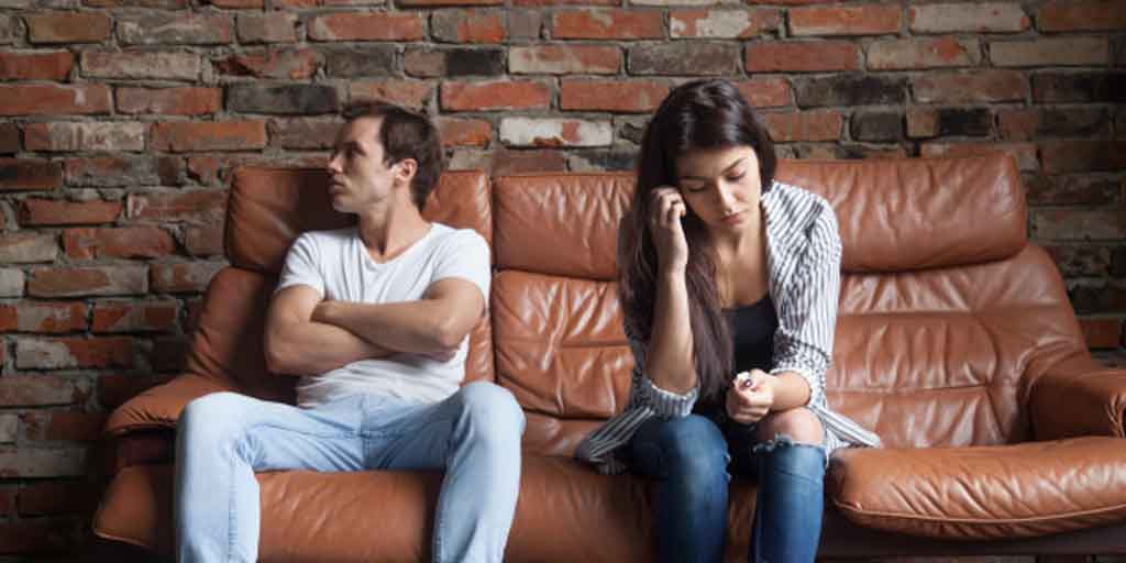 Things That You Can do When Your Partner Starts Ignoring You In Hindi ...