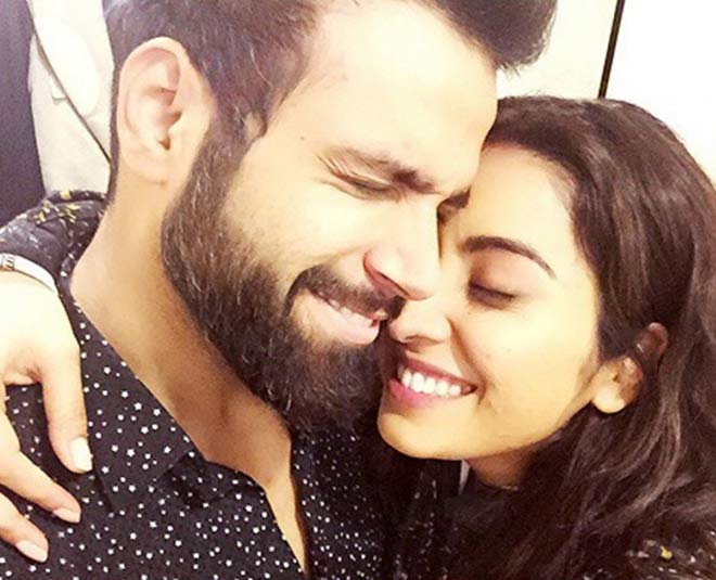 Rithvik Dhanjani Shares Birthday Post For Asha Negi, Fans Guess If They ... Rithvik Dhanjani Shares Birthday Post For Asha Negi, Fans Guess If They ...