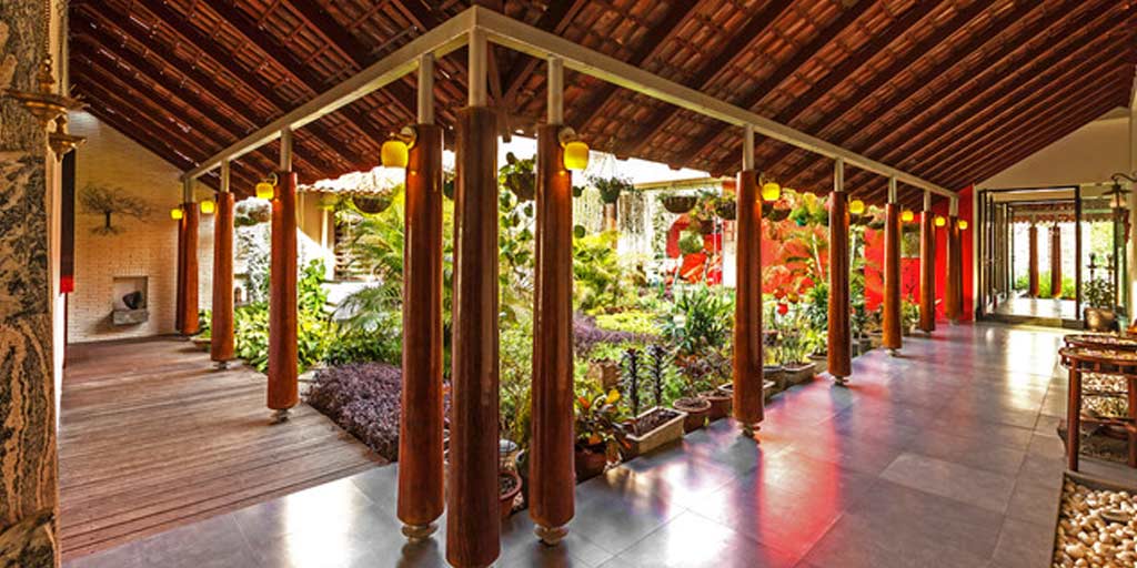 Here's A Complete Guide To Designing A Traditional Home-Here's A ...