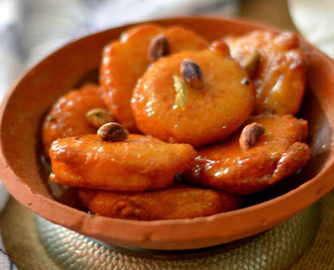 Easy And Quick Recipe Of Bengali Dessert Gokul Pithe-Do You Love Sweets ...