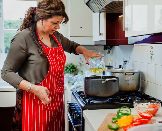 Know About Some Unhealthy Kitchen Habits That You Need To Change Right ...