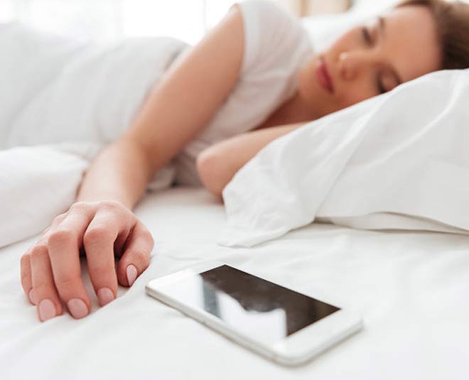 Disadvantages Of Using Mobile As Soon As You Wake Up In Morning ...