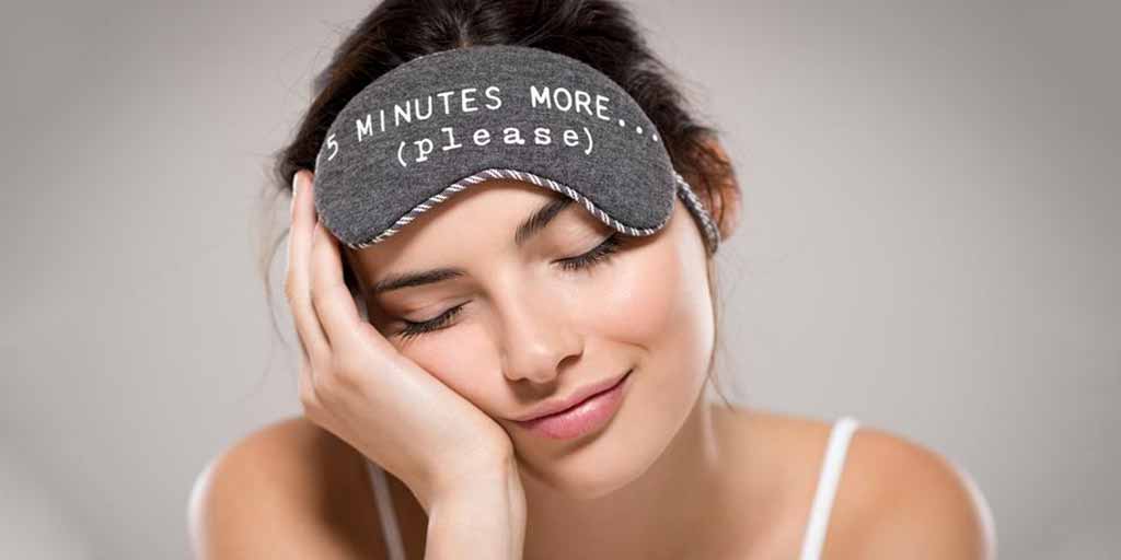 7 Things That Can Be Applied At Night On Face For A Glowing Skin In The ...