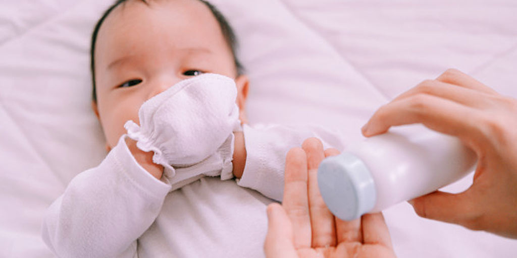 Things To Keep In Mind While Applying Powder To Infant Kids | things to ...
