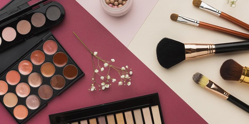 Know About The Difference Between Real And Fake Makeup In Hindi | know ...