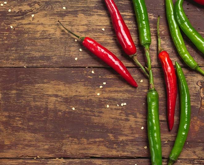 Know The Difference Between Green Chillies And Red Chillies In Hindi ...