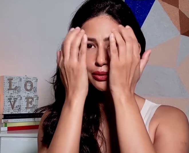 10 Minute Face Tapping For Anti-Ageing Skin By Expert | 10 minute face ...