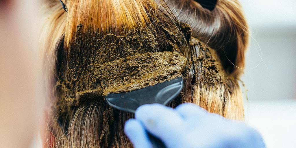 Henna Coconut Oil Mask For Dry Hair Care-ड्राई बालों में इस तरह लगाएं ...