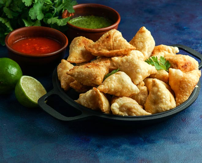 Treat Everyone With Homemade Bread Samosas This Weekend-Treat Everyone ...