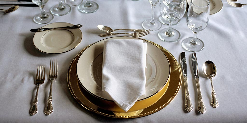 5 Dining Manners You Should Know-बाहर खाना खाते समय ये 5 छोटे-छोटे ...