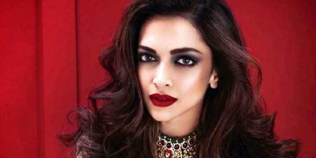 Must Have These 10 Bold Lipstick Shades In Your Makeup Kit