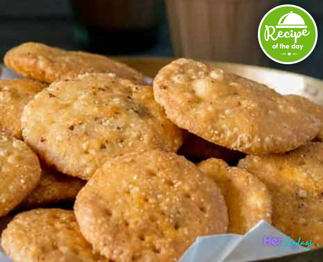 How to Make Crispy Sweet Mathri Recipe in Hindi | how to make crispy ...