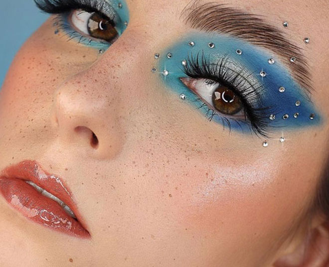 क्रिस्टल आई मेकअप करने के लिए अपनाएं ये टिप्स | easy steps to do ...