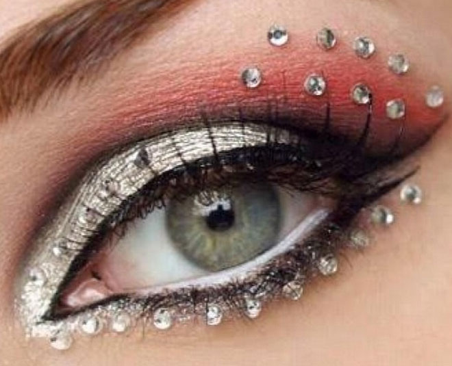 क्रिस्टल आई मेकअप करने के लिए अपनाएं ये टिप्स | easy steps to do ...