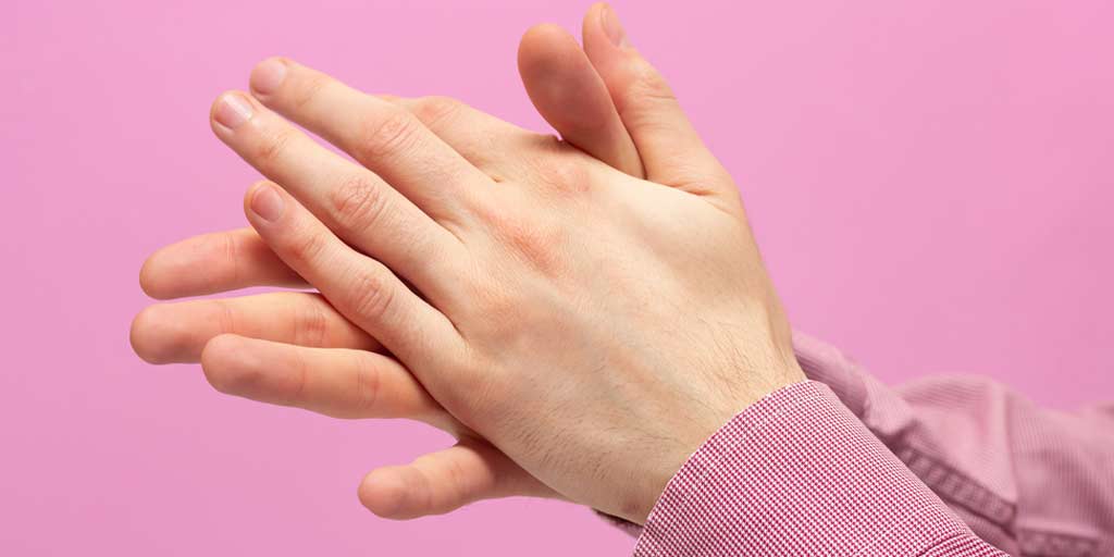 Clapping Exercise Benefits By Fitness Freak Actress Bhagyashree ...