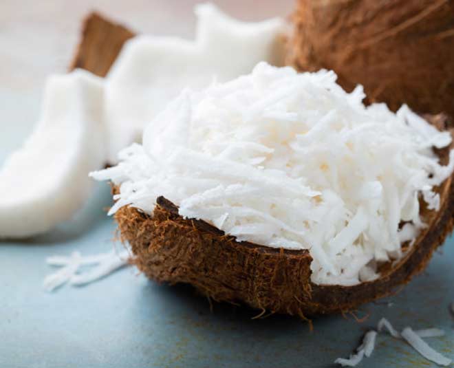 How To Make Sweet Coconut Paratha Recipe In Hindi-सुबह के नाश्ते में ...