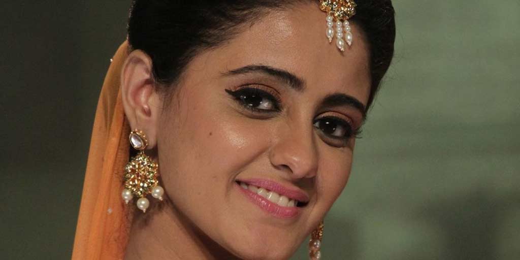 Tv Serial Gum Hai Kisi Ke Pyaar Me Fame Actress Ayesha Singh ...