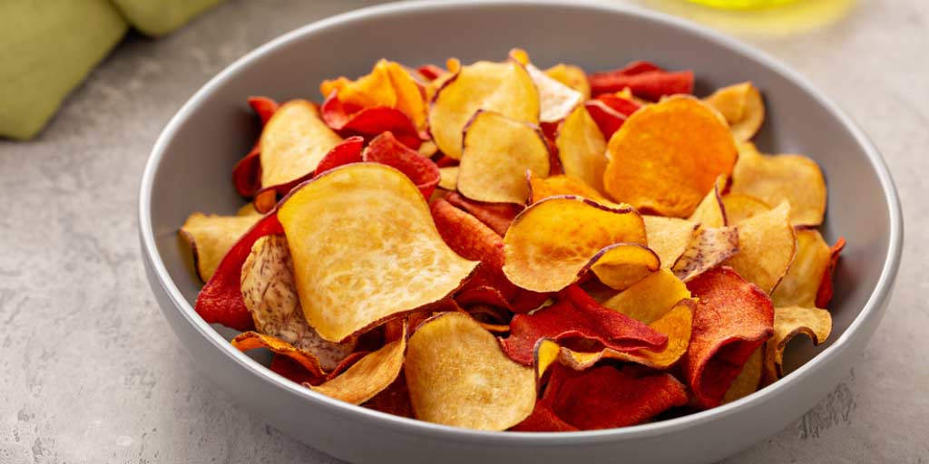 3 Types Of Diet Chips You Can Easily Make At Home -आलू नहीं इन 3 चीज़ों ...