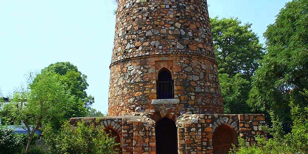 Know Everything About South Delhi Chor Minar In Hindi-साउथ दिल्ली की ...