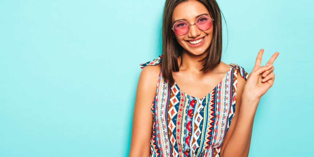 Tips To Prevent Makeup From Smudging Under Sunglasses In Hindi Tips