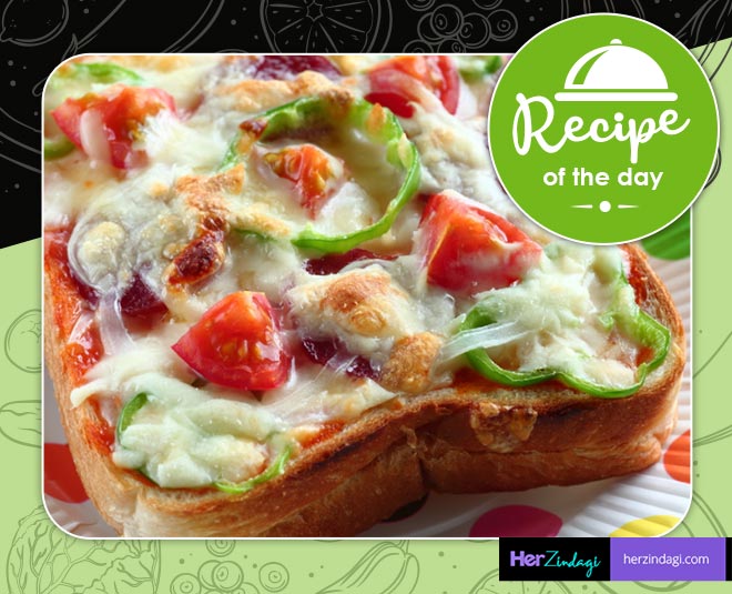 How to Make Mini Bread Pizza at Home