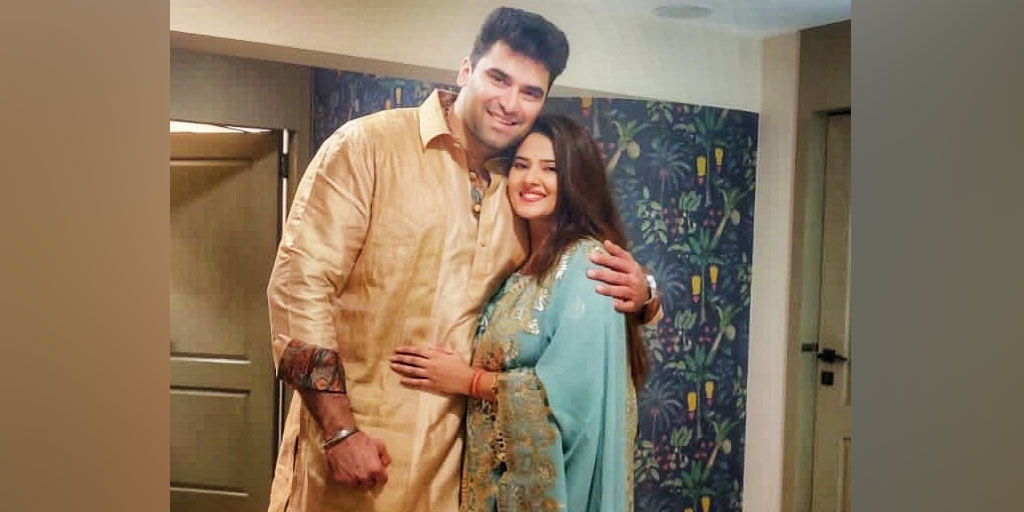Shershaah Actor Nikitin Dheer And Wife Kratika Announce First Pregnancy ...