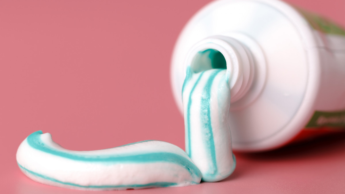 Home Cleaning Tips। टूथपेस्ट से क्या होता है। Toothpaste Tricks-इन 5 ...