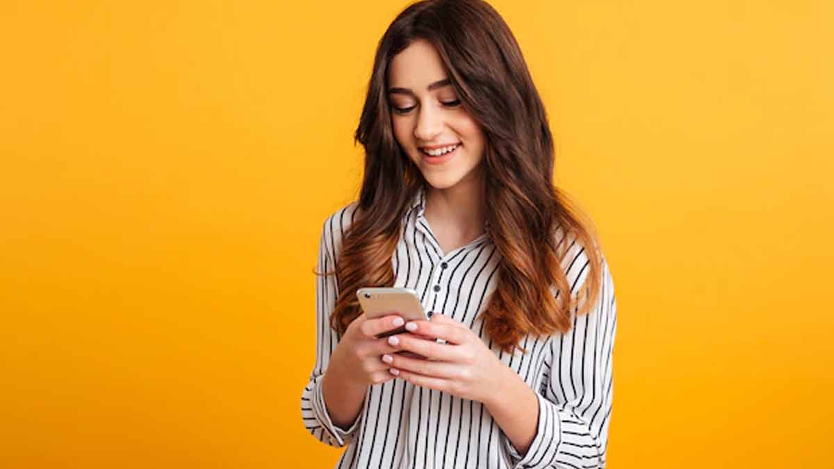 लड़कियां अकेले में Google पर सर्च करती हैं ये सब, रिपोर्ट में सामने आईं ...